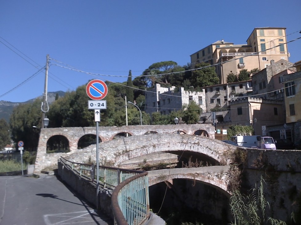 LO SPILLO / Loano felix, Pippo non lo sa? Guarda che belle foto! - Trucioli